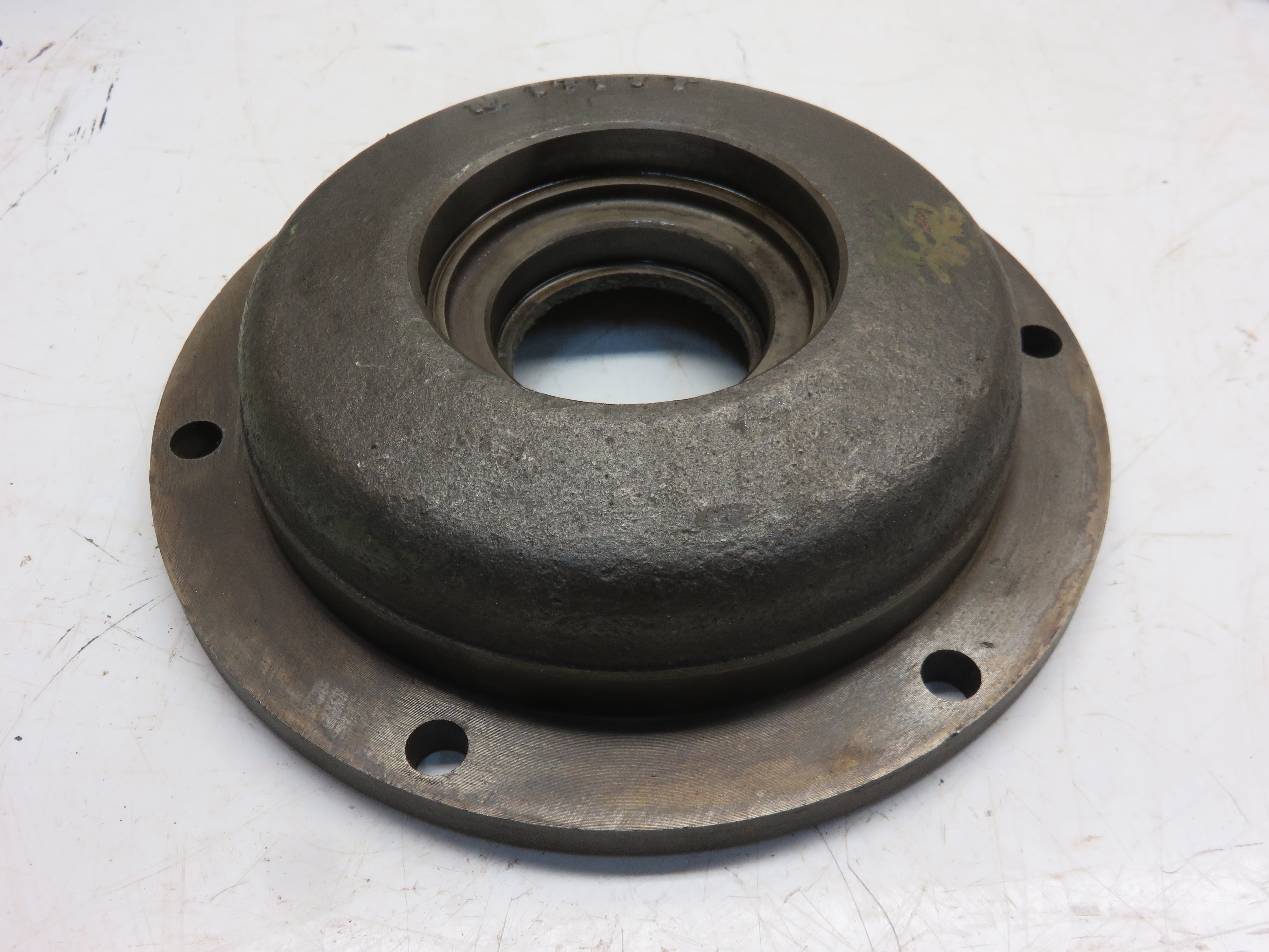M1711T John Deere Differential Bearing Quill For 40, 420, 430, 435 ...