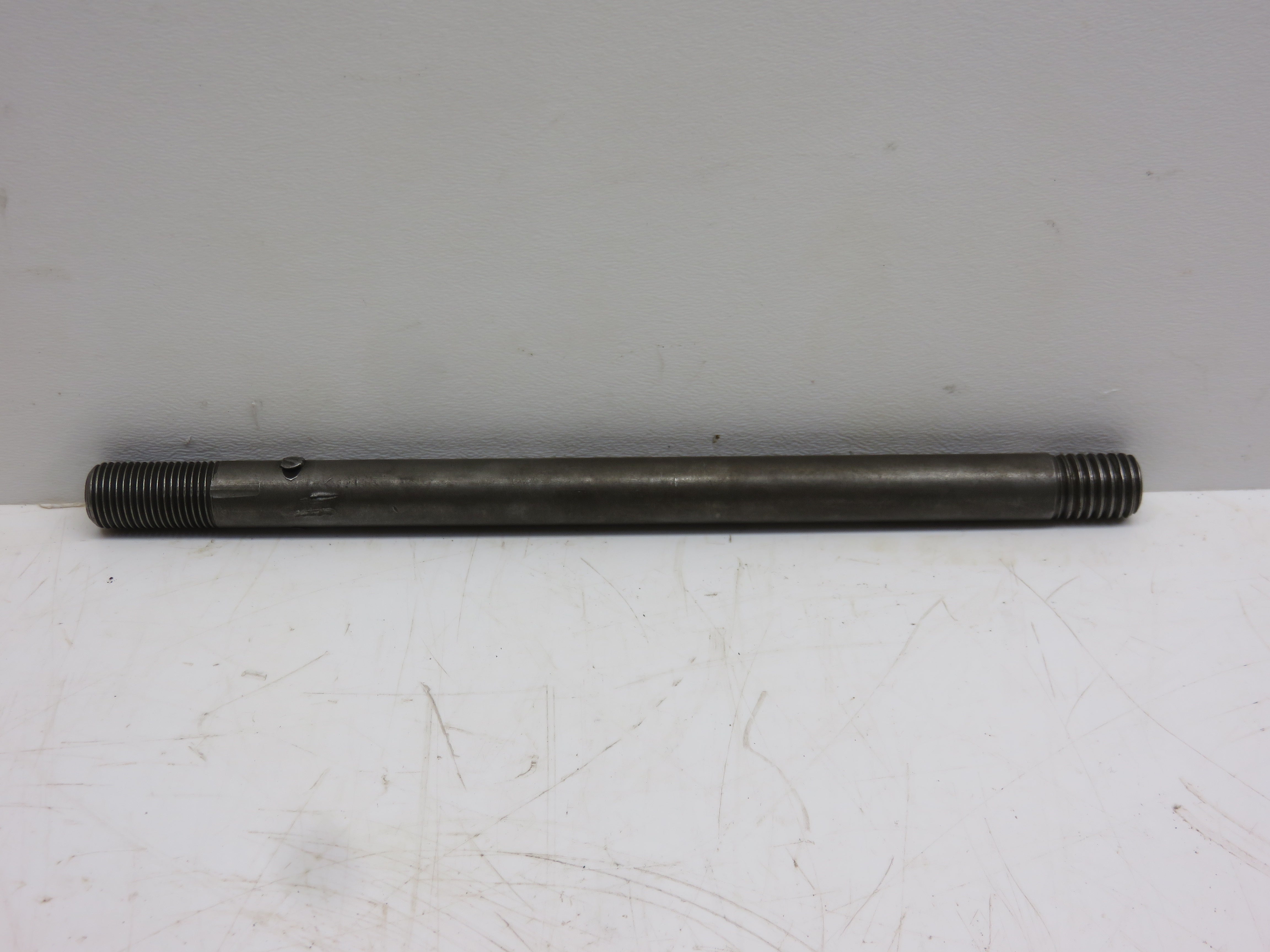 M95T John Deere Oil Filter Stud For M, 40, 320, 330, 420, 430 | eBay